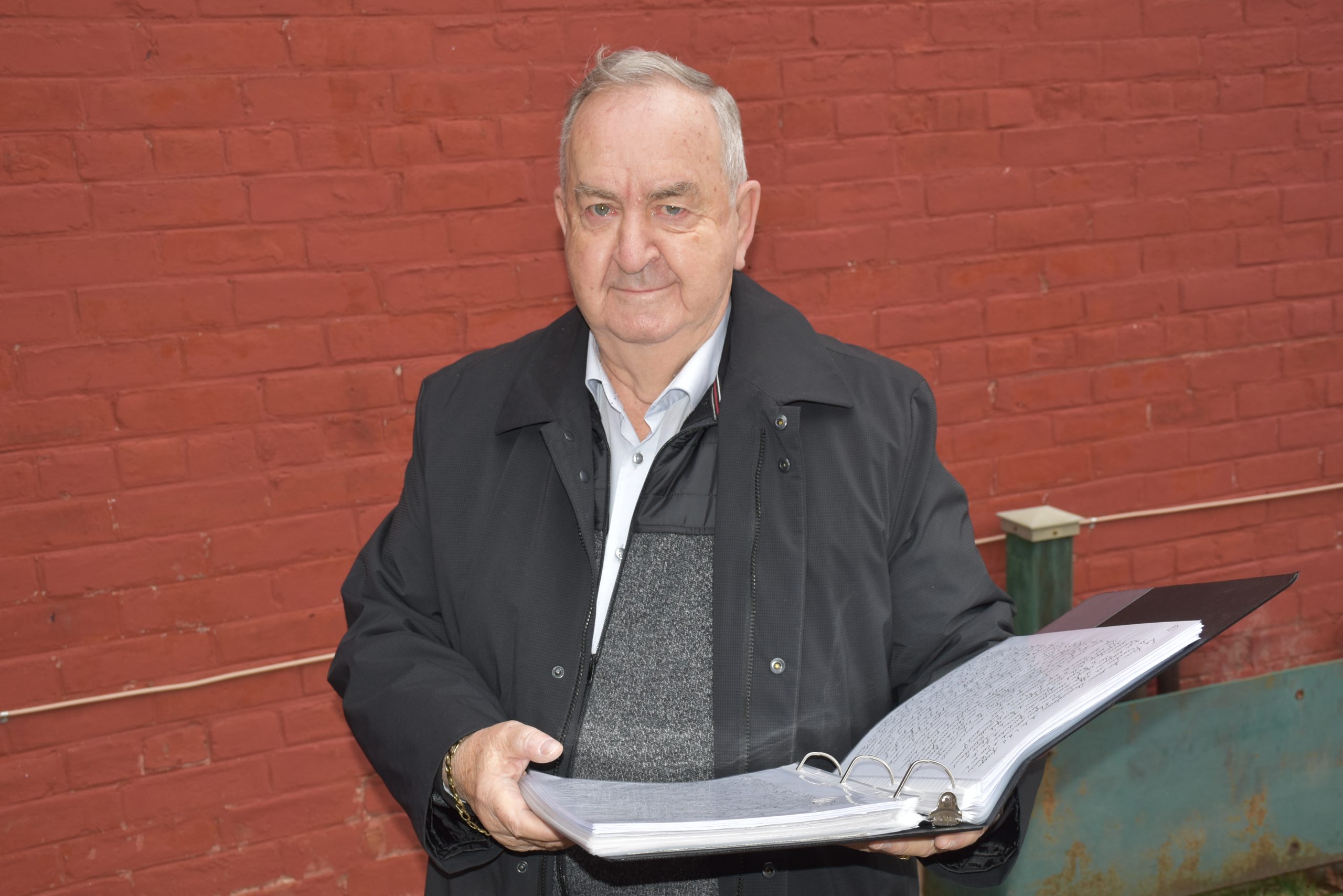 Paul-Émile Thibault s'improvise écrivain en ces temps de pandémie - Le ...