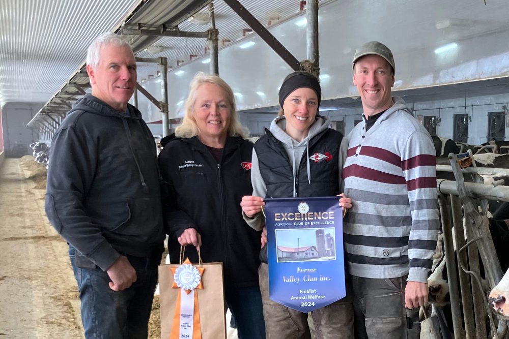 Club de l'Excellence Agropur: deux fermes de la région de Coaticook se ...